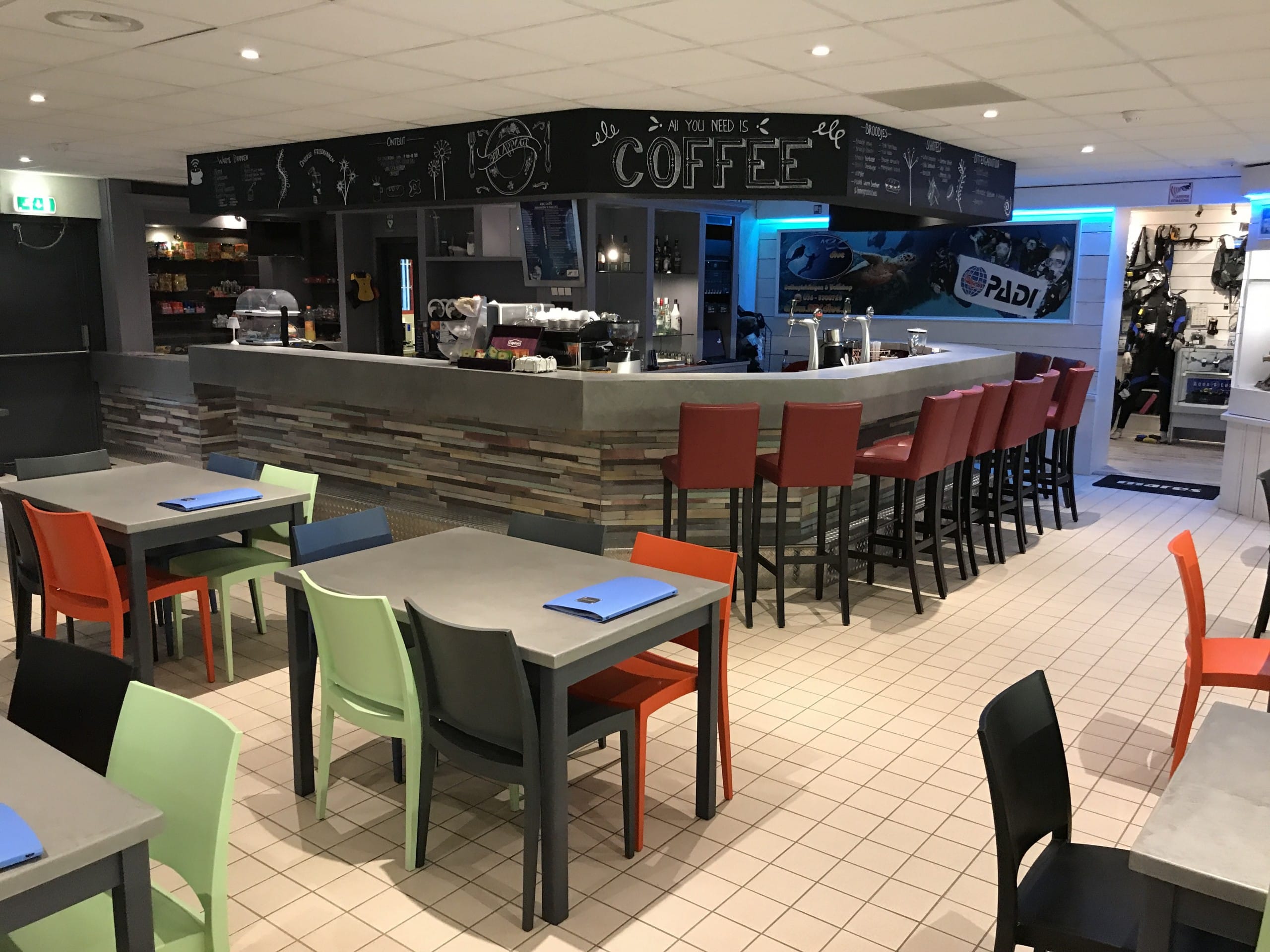 ABC Café - ABC Dive - Hét PADI 5 Star IDC & Freedive Center van Almere